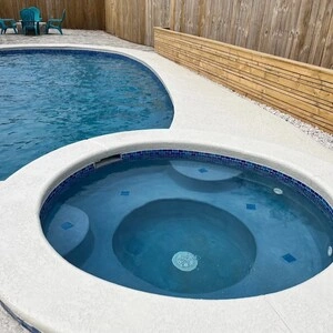 Jacksonville Pool Cleaning | 7 Bridges Pools